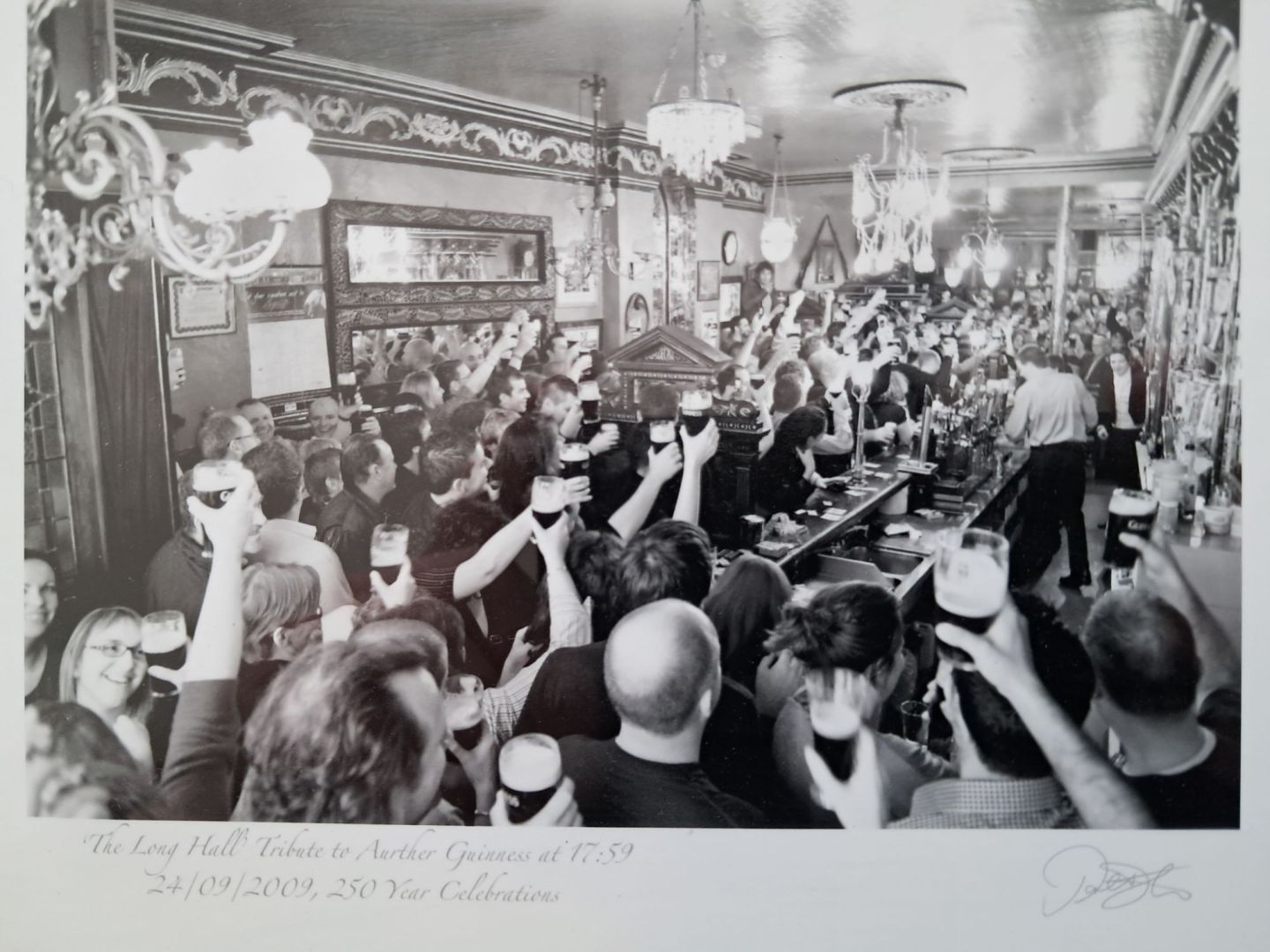 The Long Hall Tribute to Arthur Guinness at 17.59. 24/9/2009, 250 Year ...